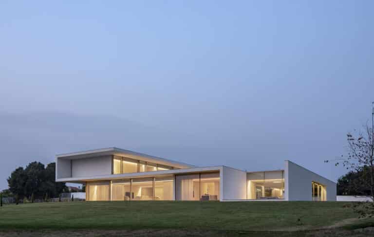 Villa MTMG, Santo Tirso - Création Hyline Building Systems France